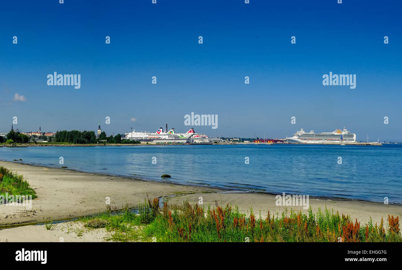 Tallinn port hi-res stock photography and images - Alamy