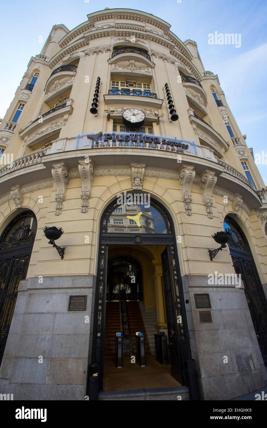 The Carillon Building in Madrid Stock Photo - Alamy