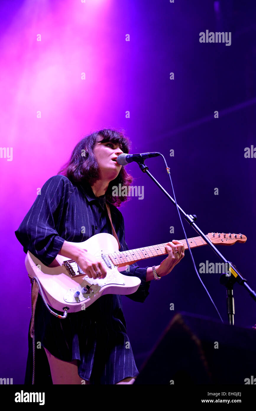 Electronic rock hi-res stock photography and images - Alamy