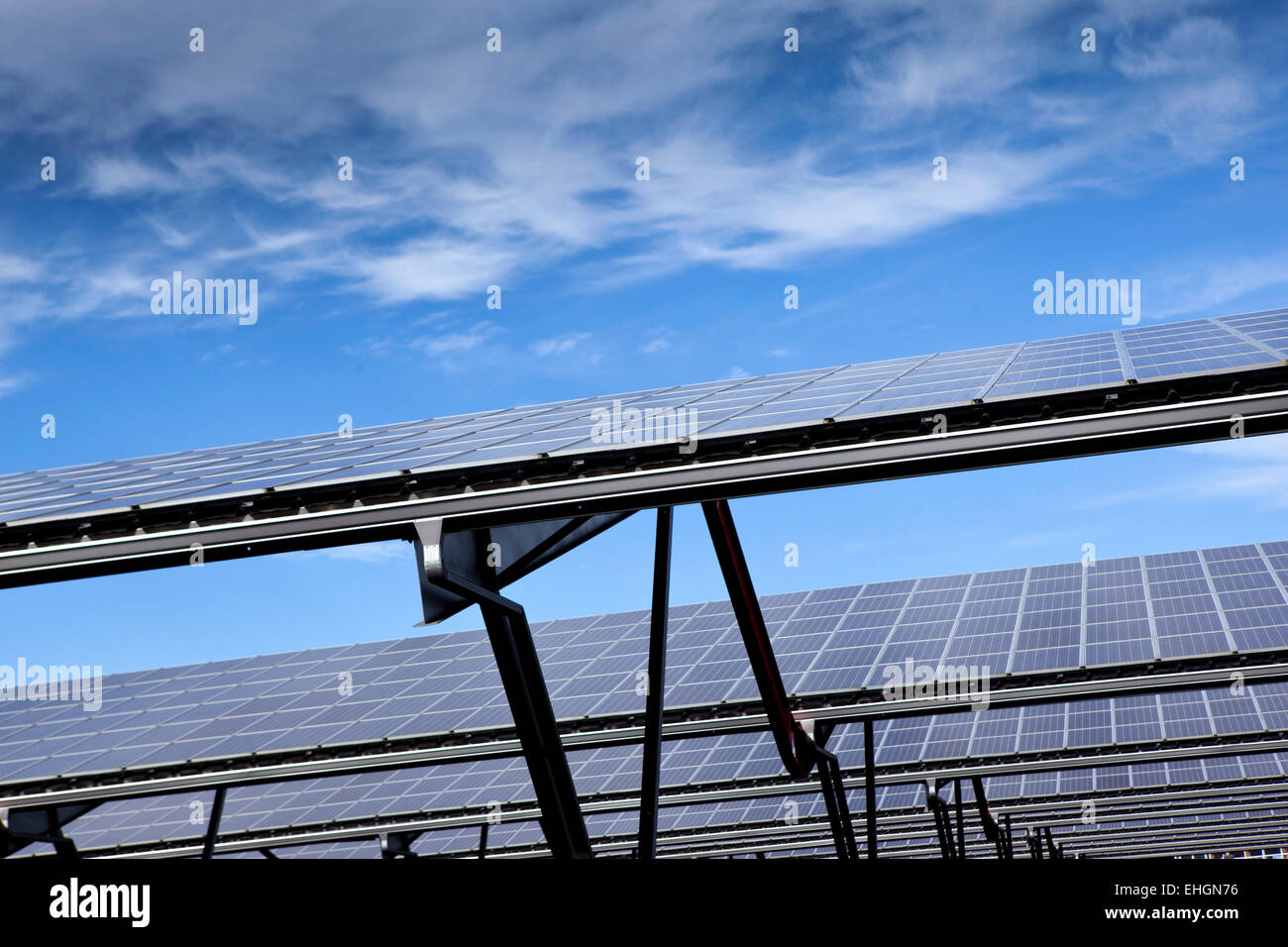 Solar structures hi-res stock photography and images - Alamy