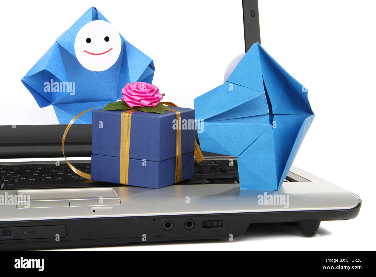 E-relationship and e-commerce metaphor Stock Photo - Alamy