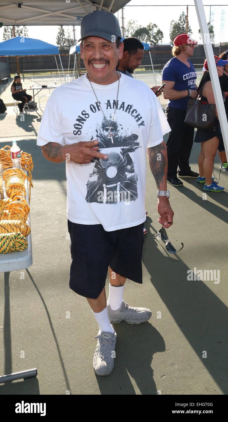 The 2nd Annual Athletes vs Cancer Celebrity Flag Football Game ...