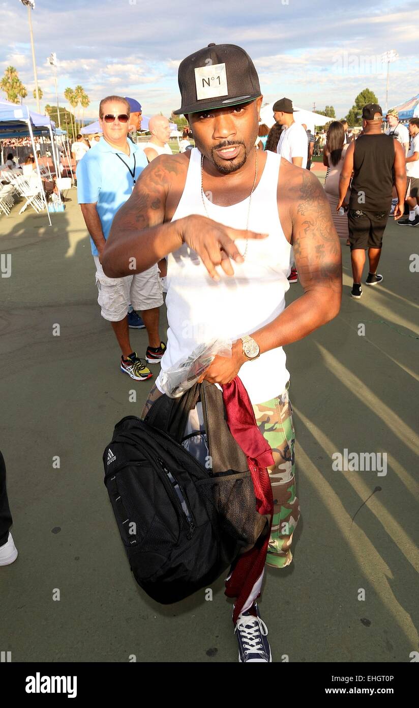 The 2nd Annual Athletes vs Cancer Celebrity Flag Football Game ...