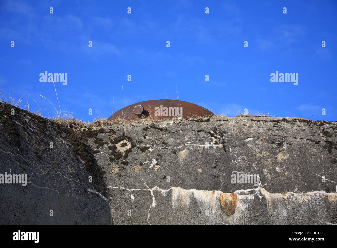Dome bunker hi-res stock photography and images - Alamy