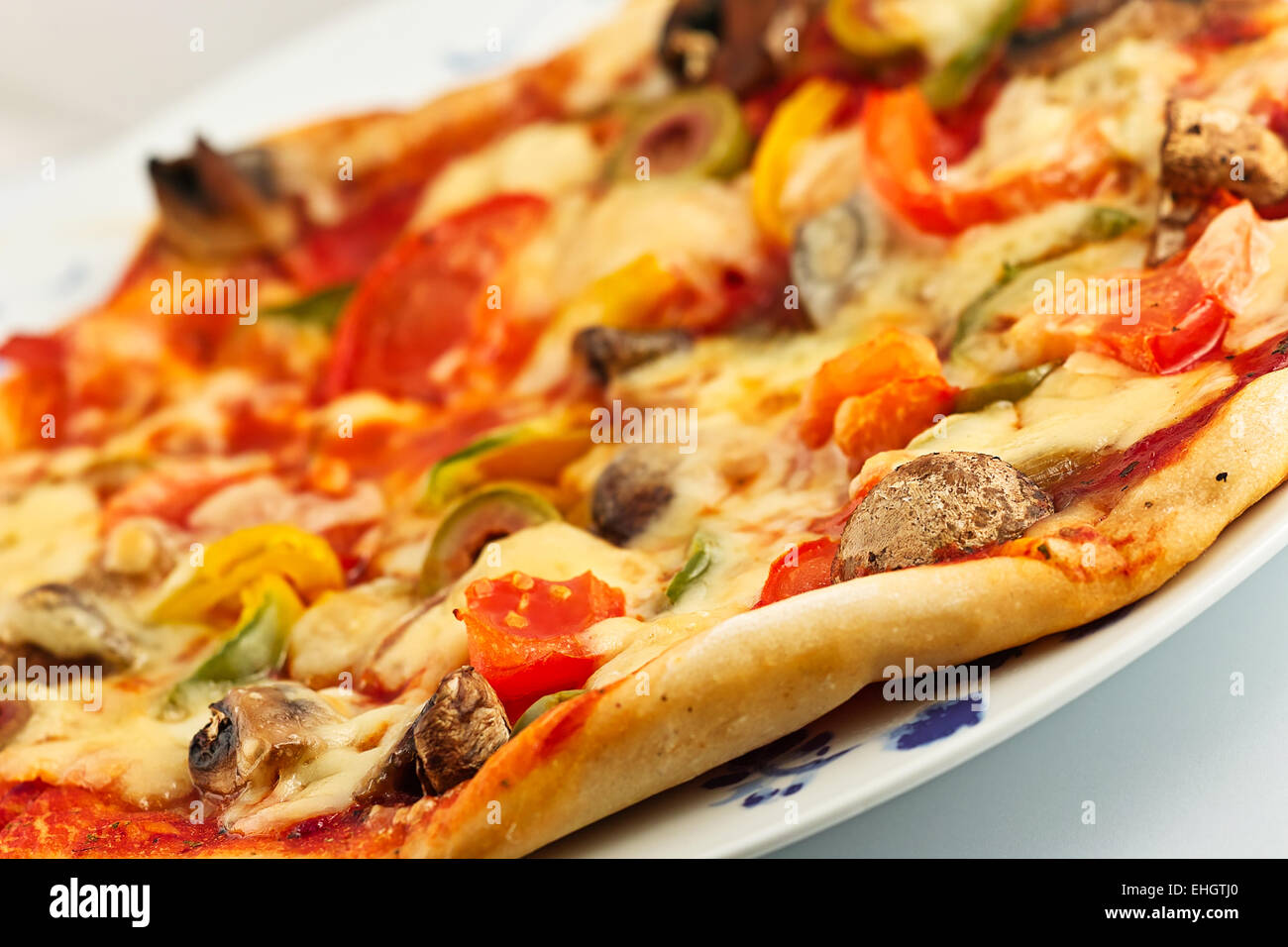Pizza layer hi-res stock photography and images - Alamy