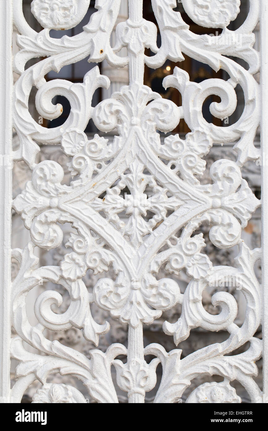 White wrought iron gate hi-res stock photography and images - Alamy