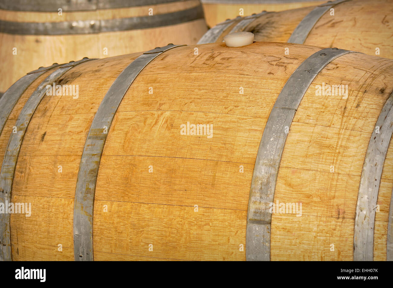 Barrel of gunpowder hi-res stock photography and images - Alamy