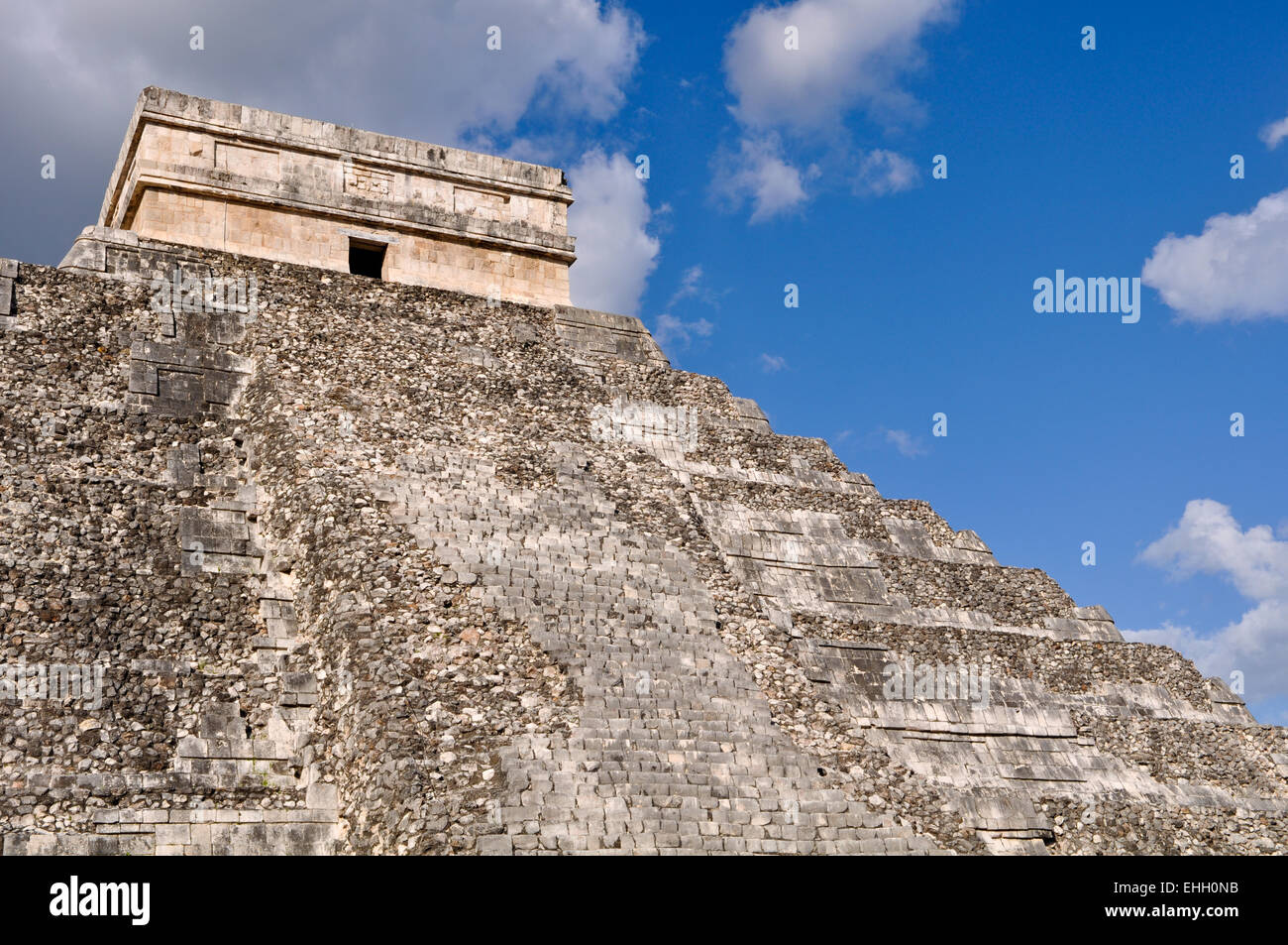 Chichen Itza Mayan Temple in Mexico Stock Photo - Alamy