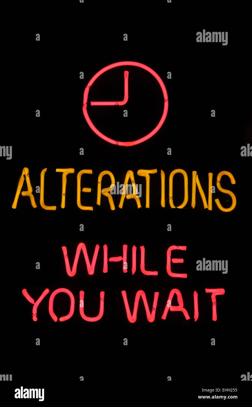 Wait here sign hi-res stock photography and images - Alamy