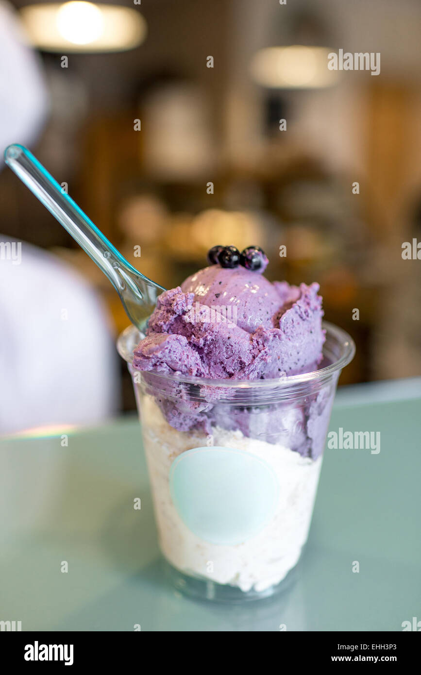 Huckleberry ice cream hi-res stock photography and images - Alamy