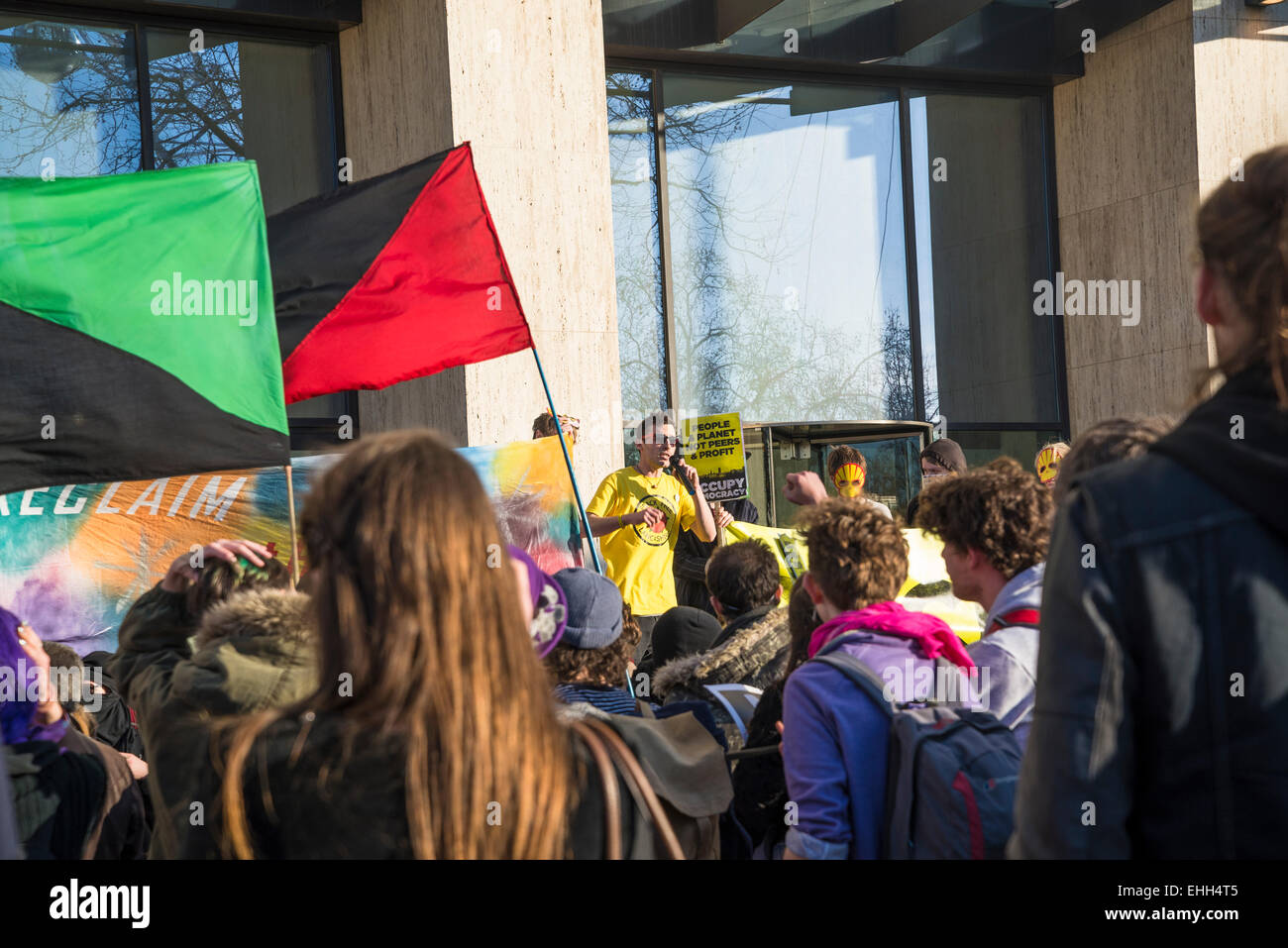 Campaign Against Climate Change demonstration, Occupy in front of Shell ...
