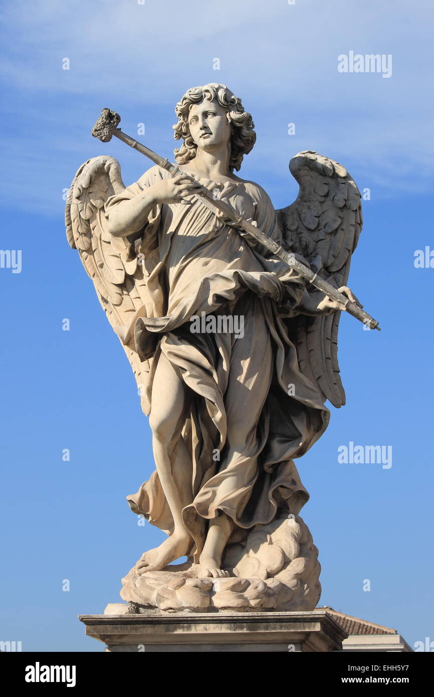 Angel statue hi-res stock photography and images - Alamy