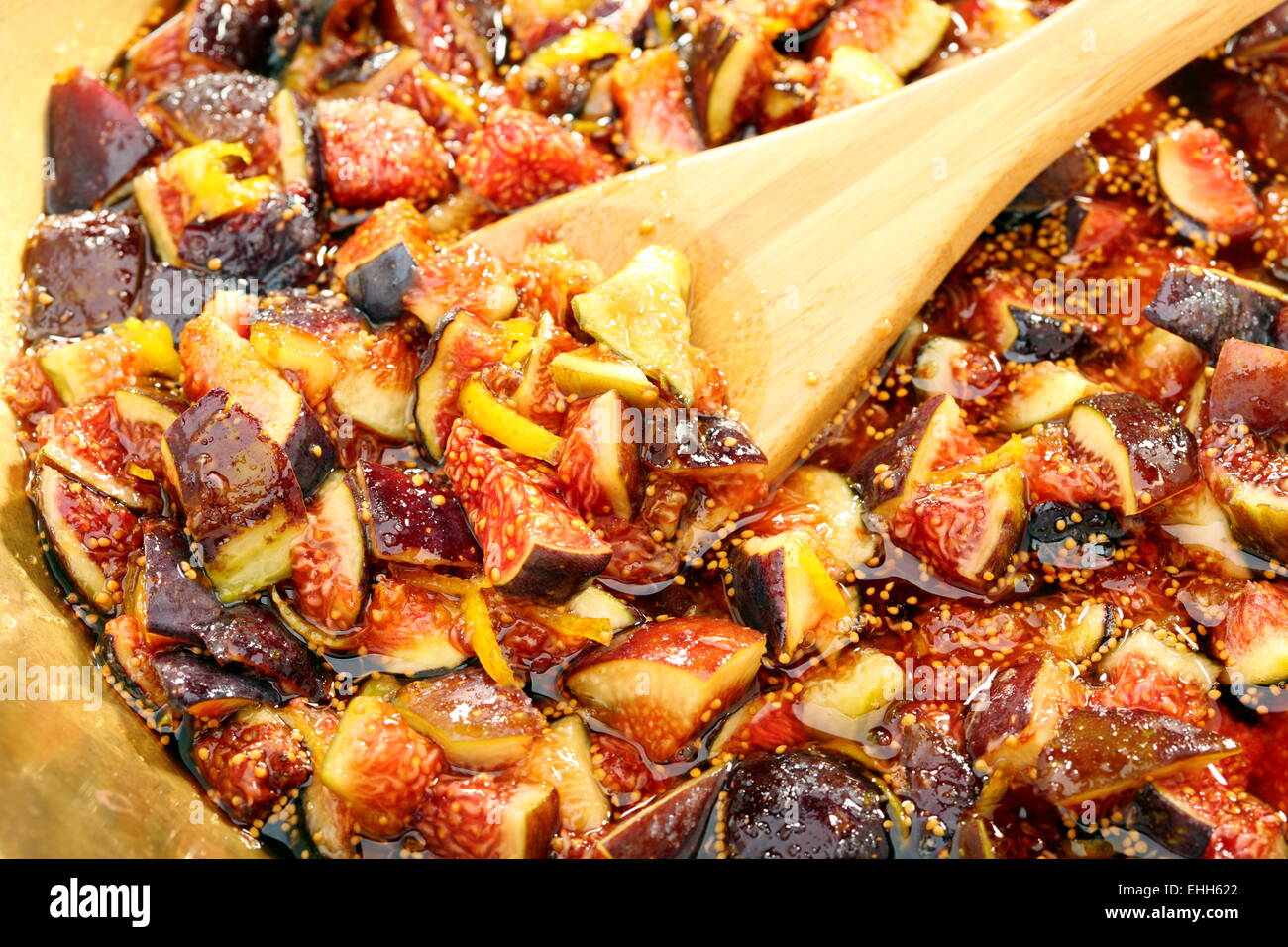 Fig slices closeup Stock Photo - Alamy