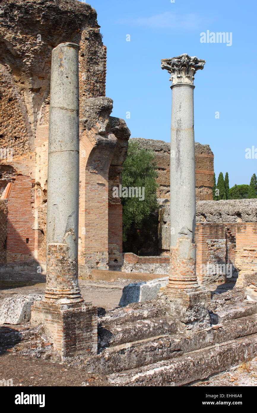 Marble corinthian columns hi-res stock photography and images - Alamy