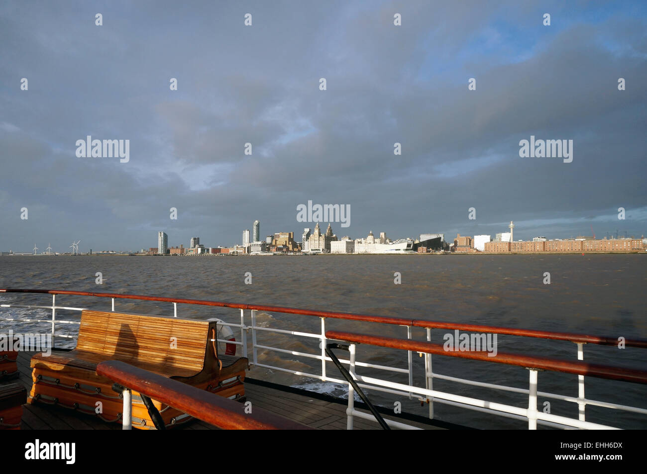 Liverpool skyline dramatic hi-res stock photography and images - Alamy