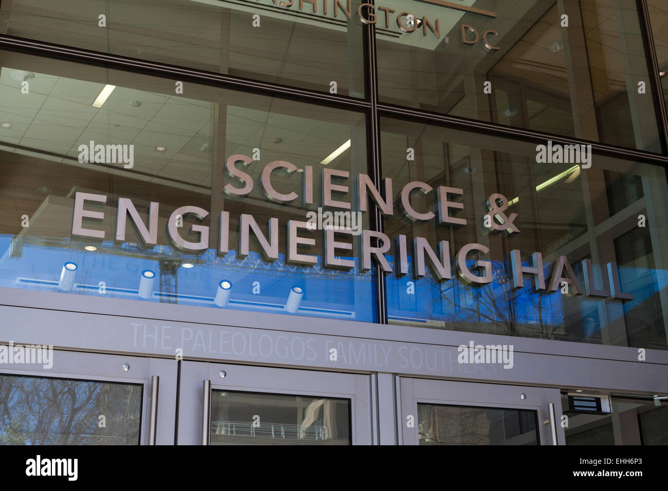 Science and engineering hi-res stock photography and images - Alamy