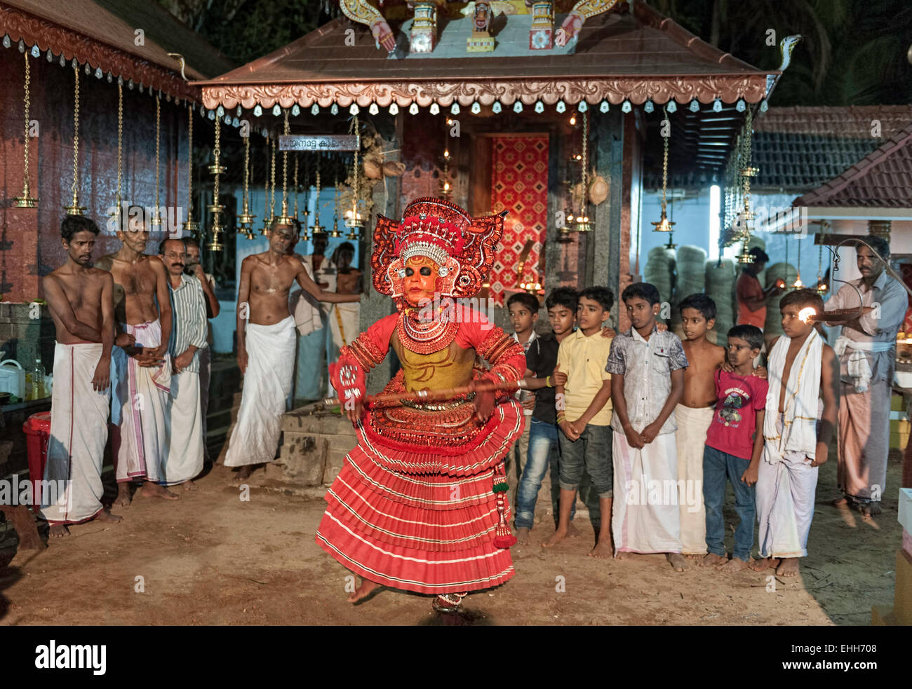 Theyyam performance hi-res stock photography and images - Alamy