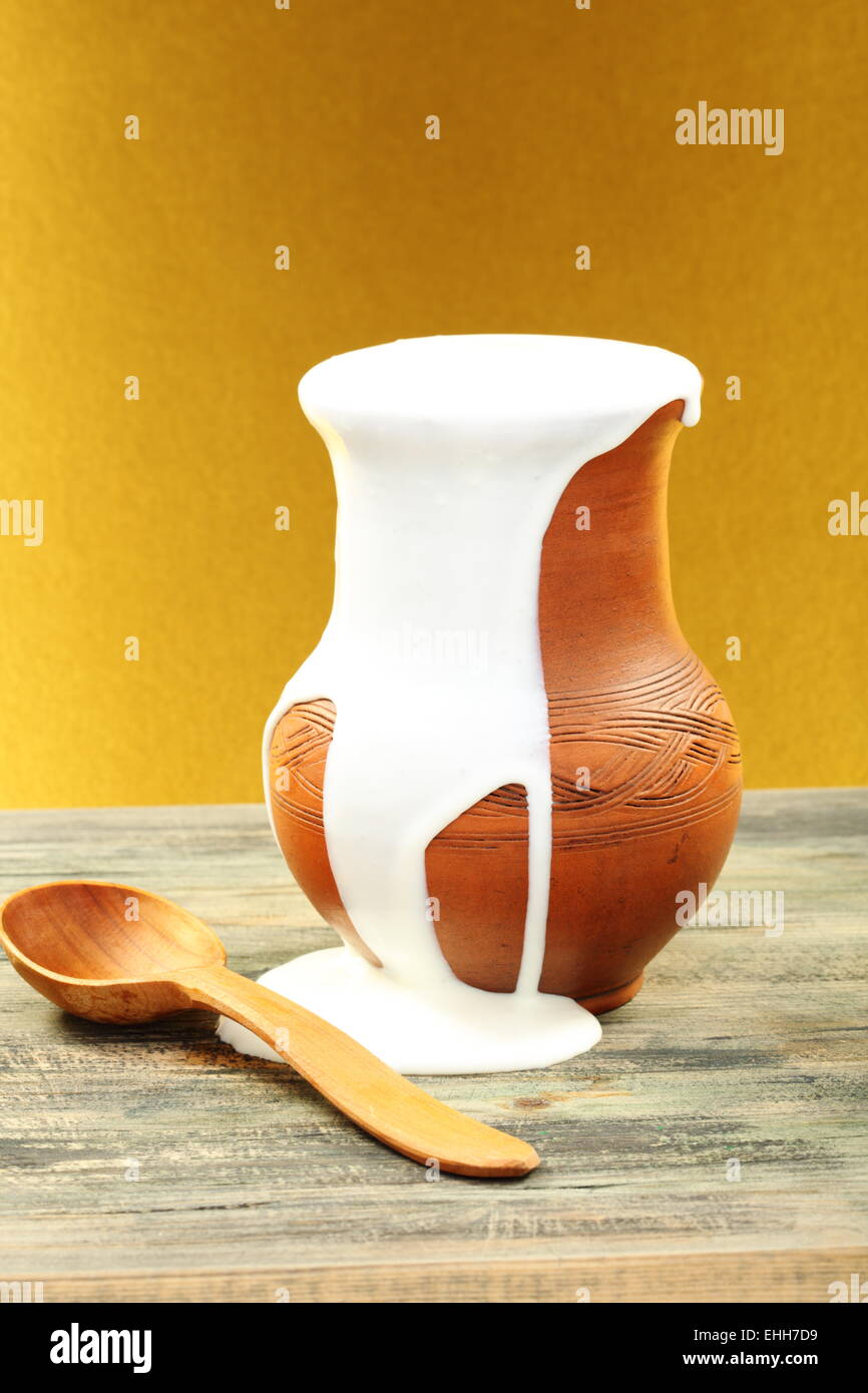 Pot of cream hi-res stock photography and images - Alamy