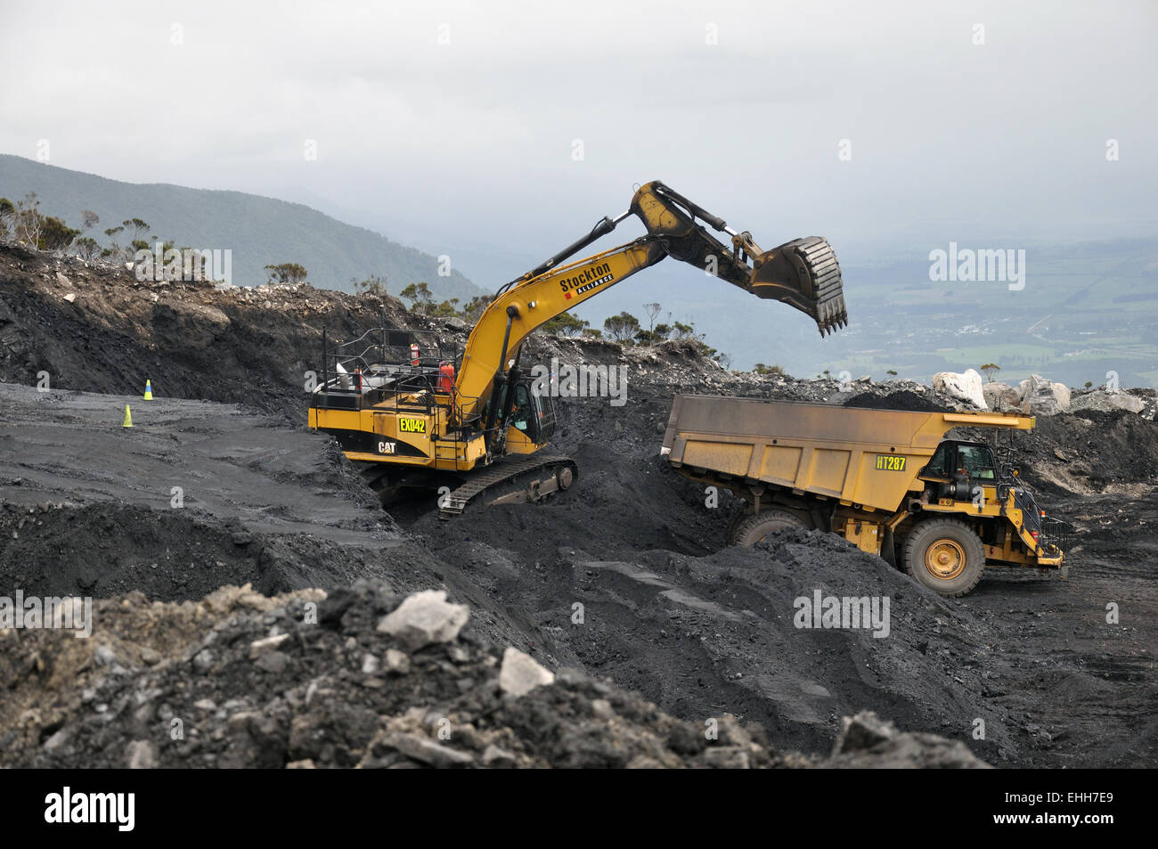 Nz coal mine hi-res stock photography and images - Alamy