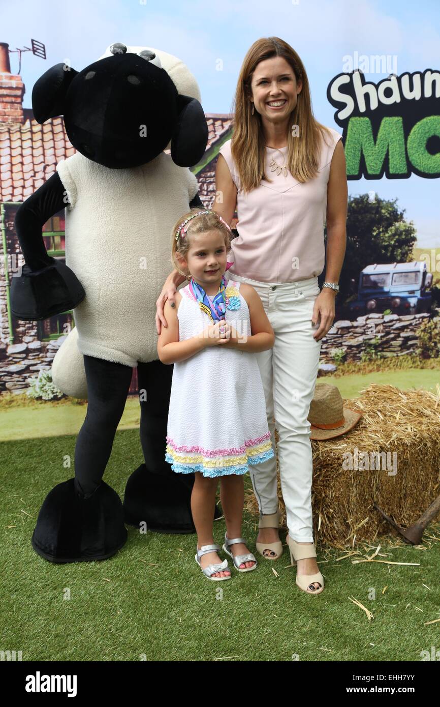 Sydney, Australia. 14 March 2015. Celebrities walked the ‘green carpet ...