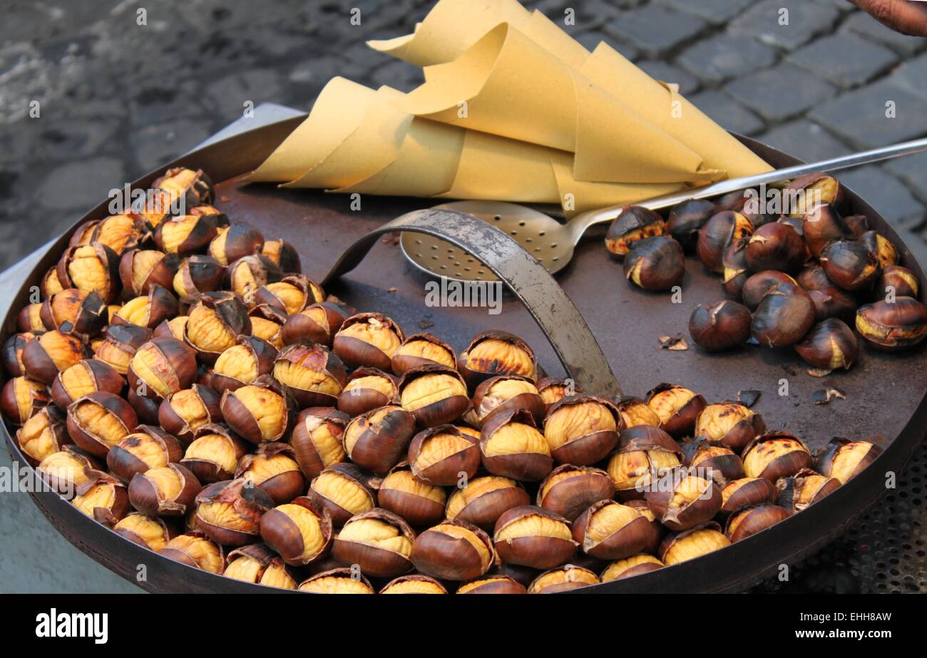 Chestnuts roasting stall hi-res stock photography and images - Alamy