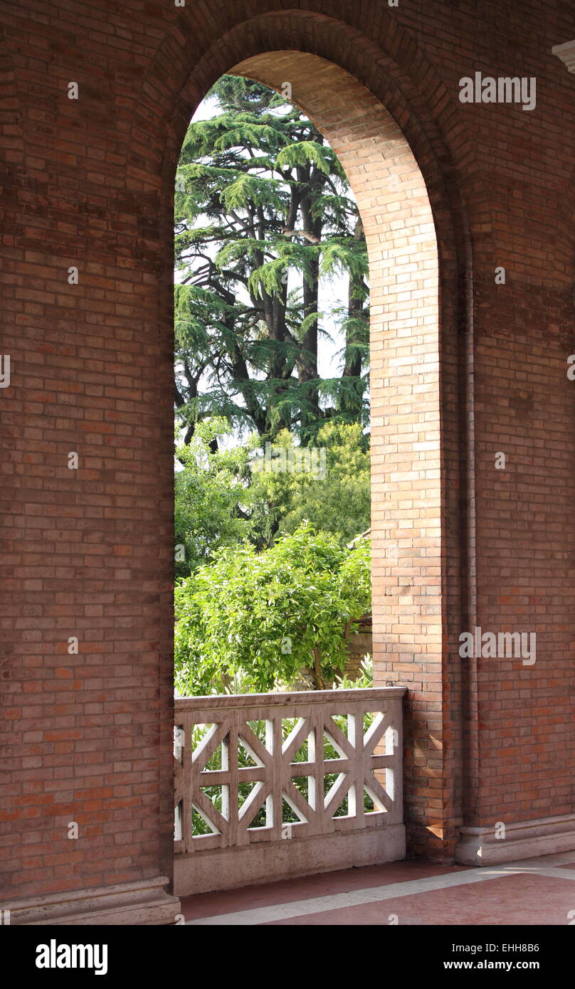 Balcony parapet hi-res stock photography and images - Alamy
