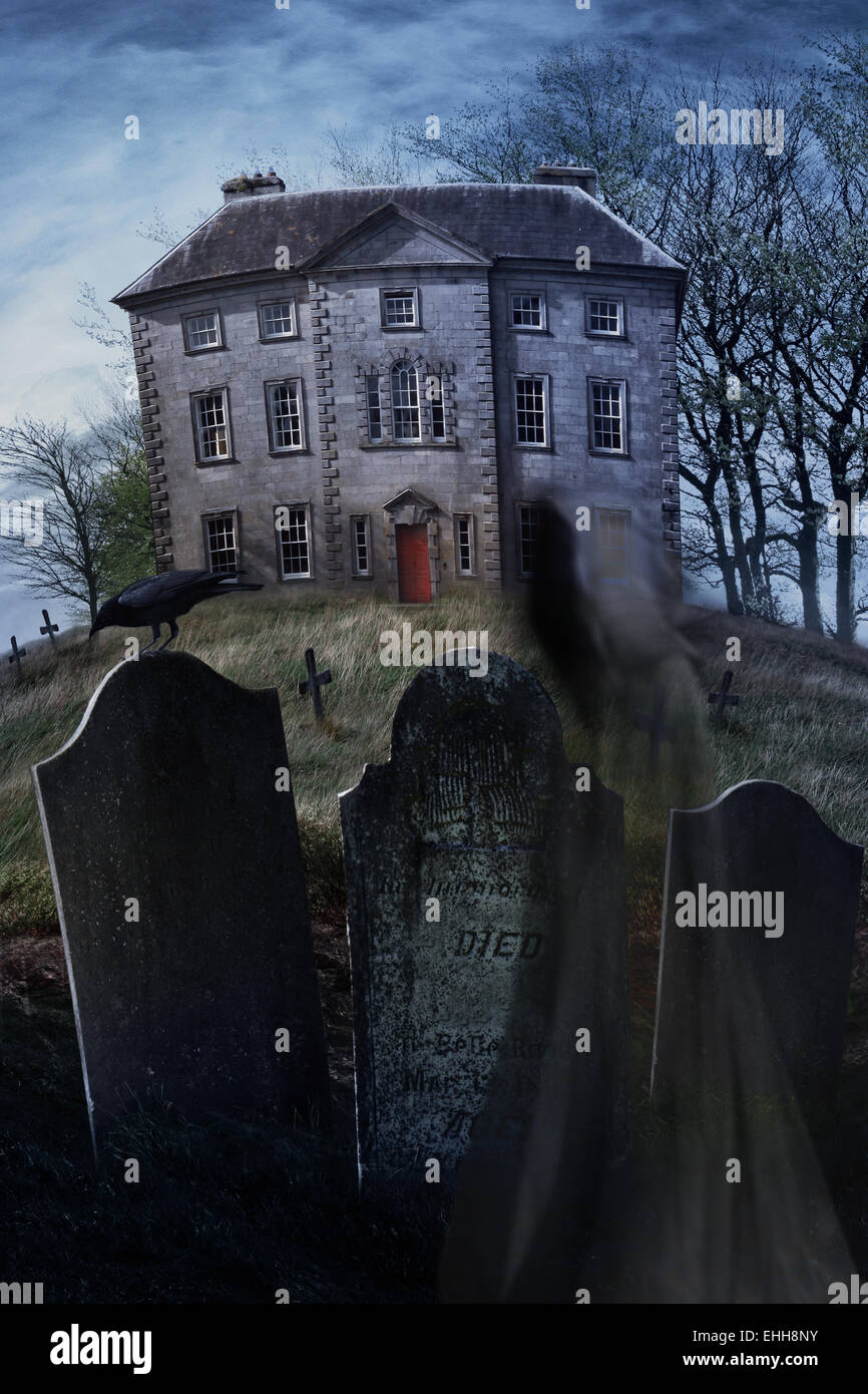 Creepy manor hi-res stock photography and images - Alamy