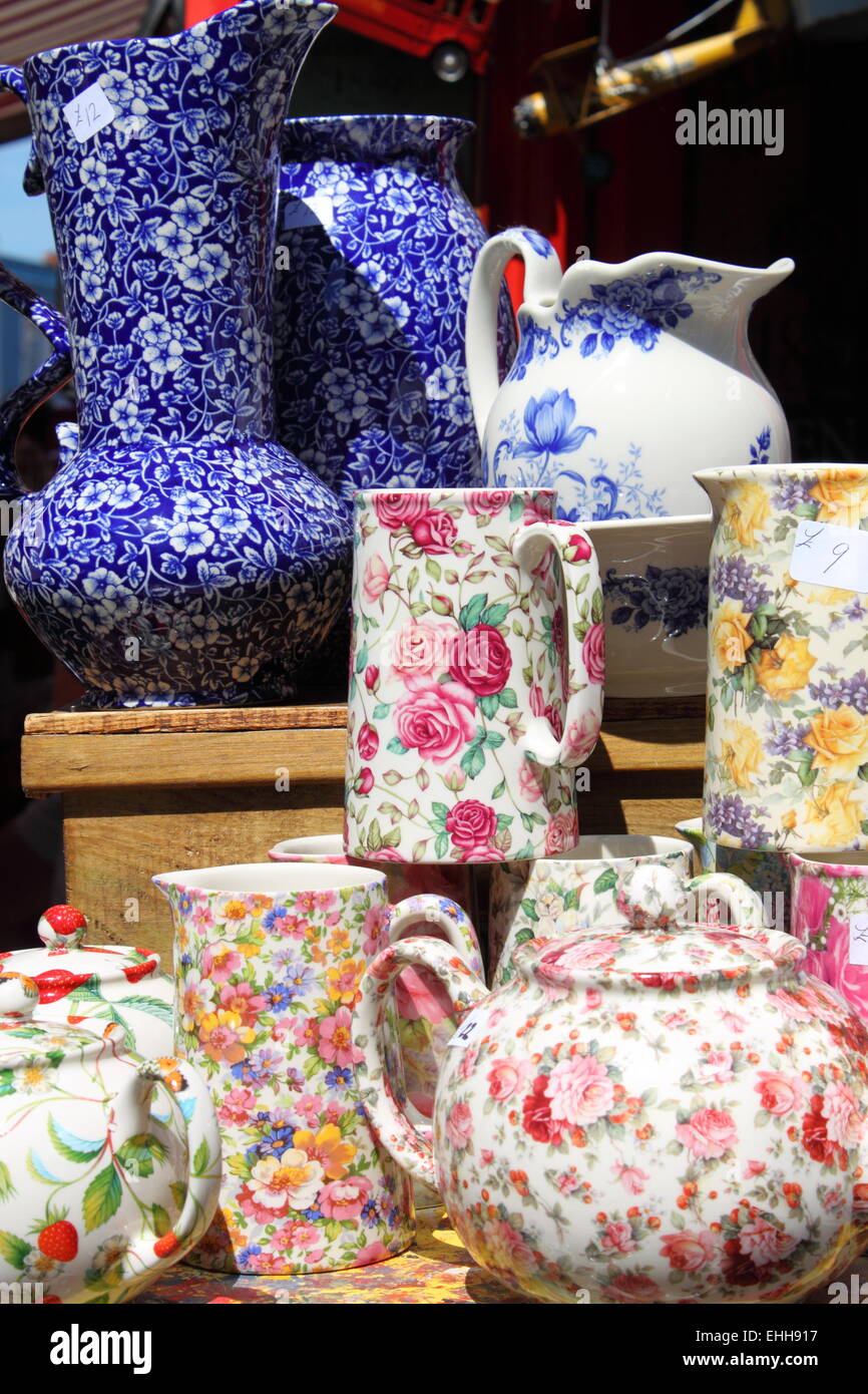 Ceramic pottery for sale hi-res stock photography and images - Alamy