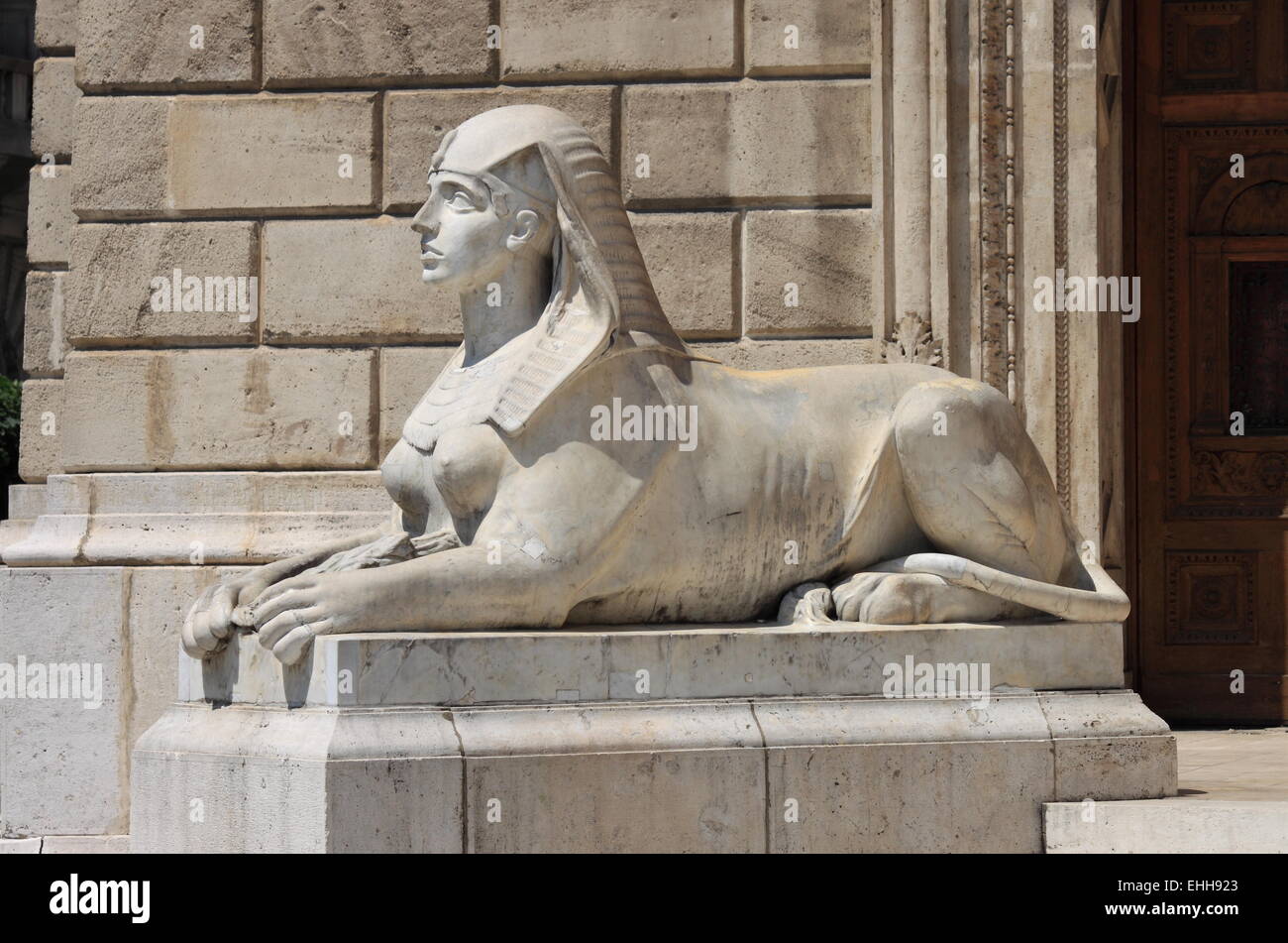 Statue of marble sphinx hi-res stock photography and images - Alamy