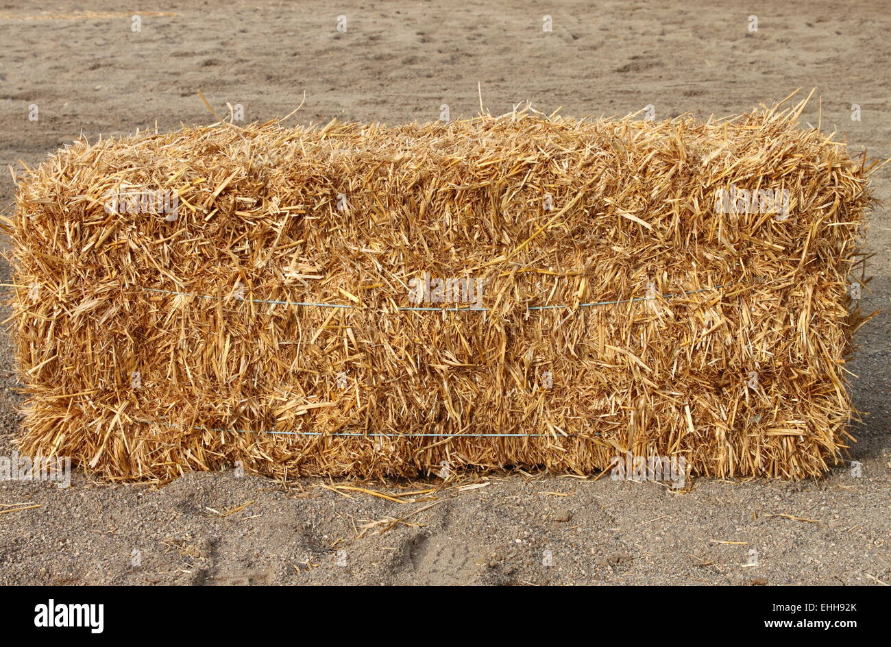 Bale hay hi-res stock photography and images - Alamy