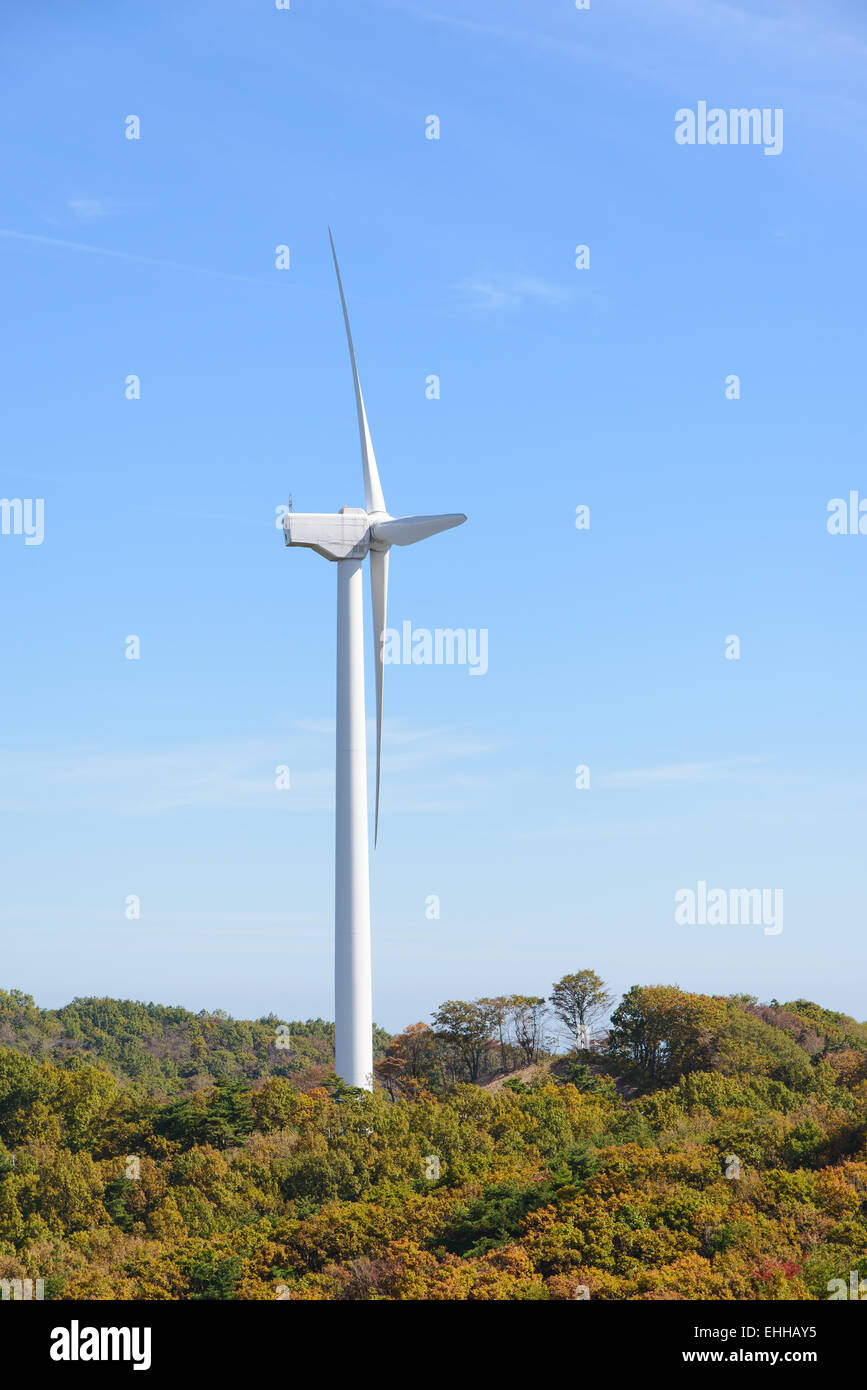 Wind mountain hi-res stock photography and images - Alamy