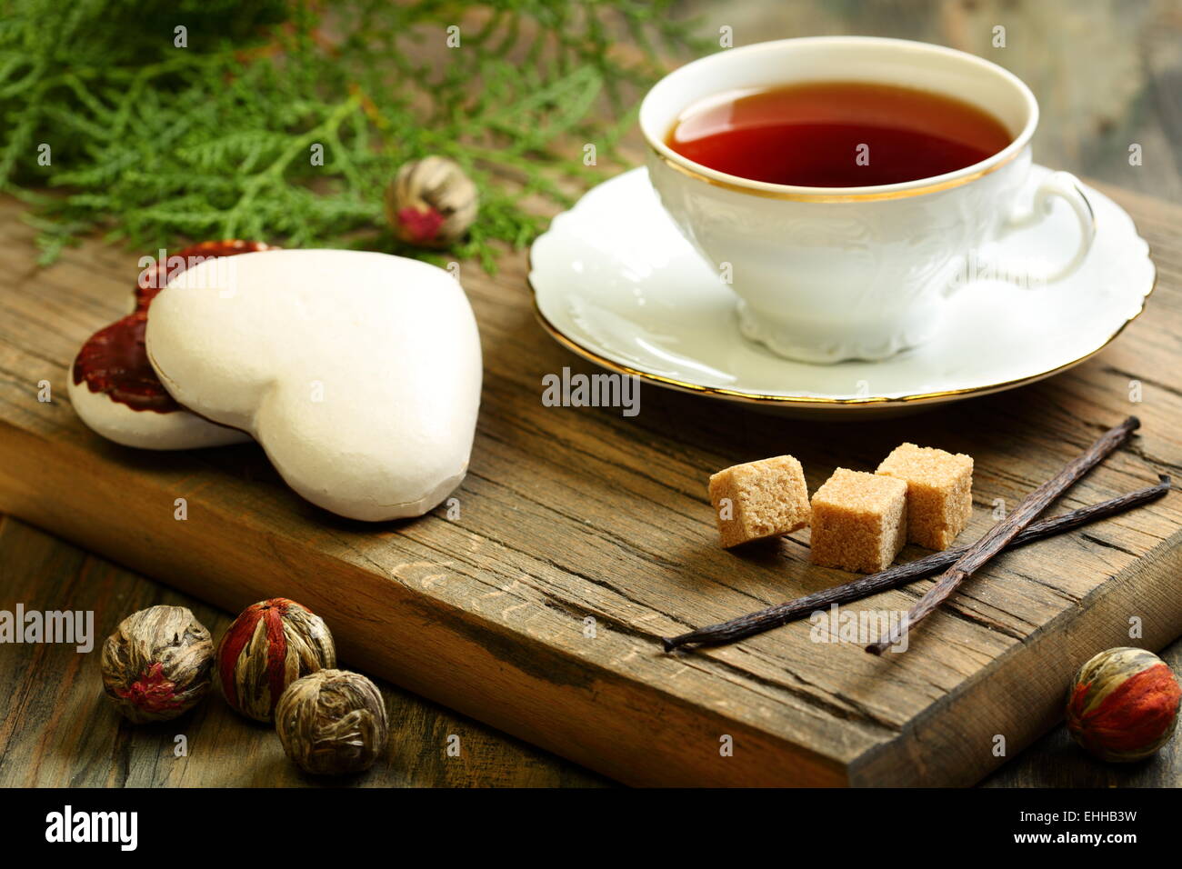 Ginger biscuits hi-res stock photography and images - Alamy