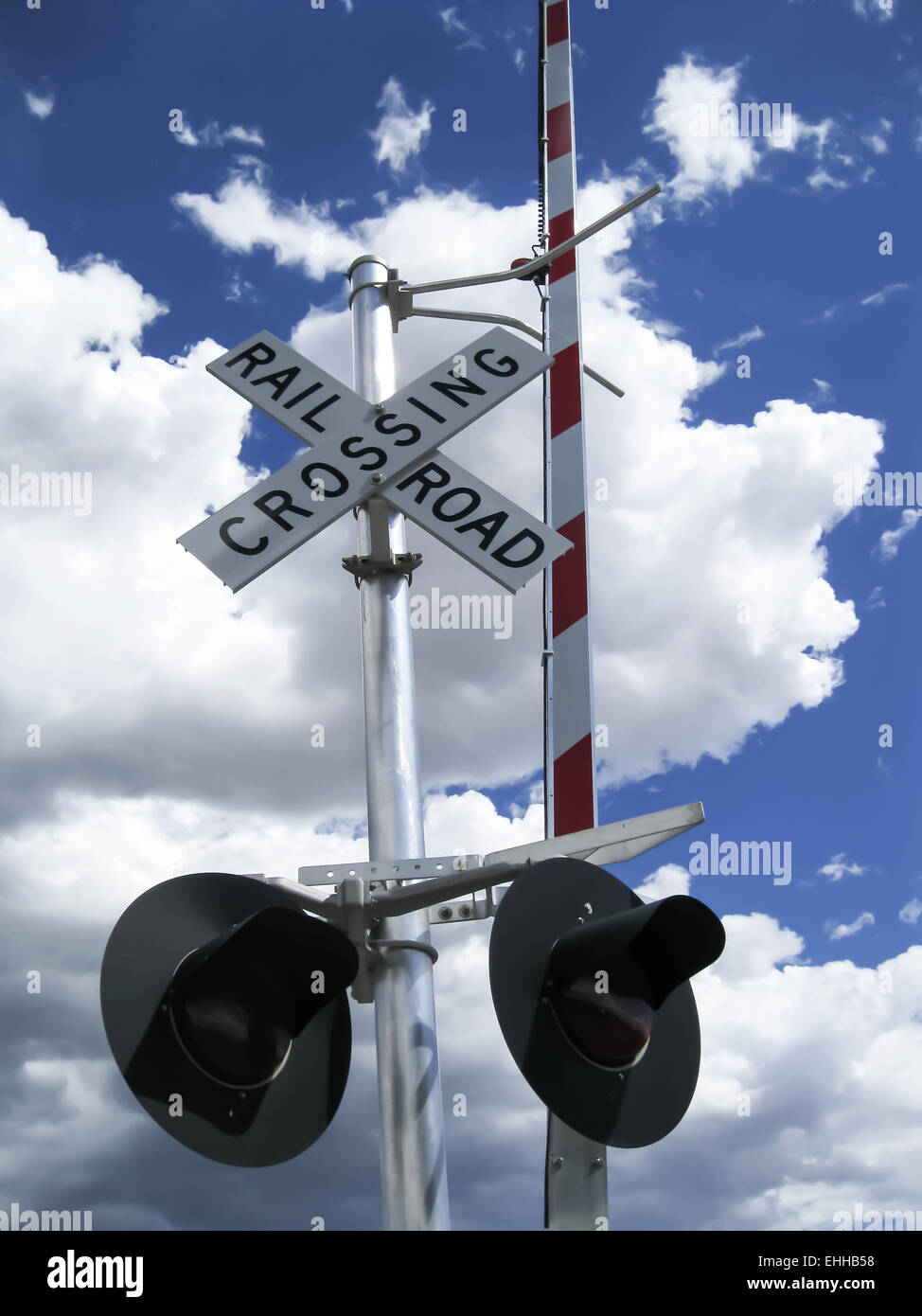 Railroad level crossing gate hi-res stock photography and images - Alamy