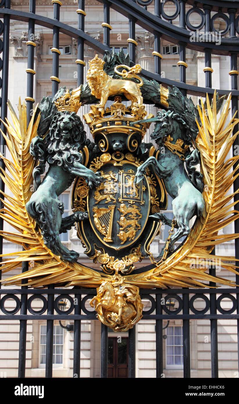 Buckingham palace front view hi-res stock photography and images - Alamy