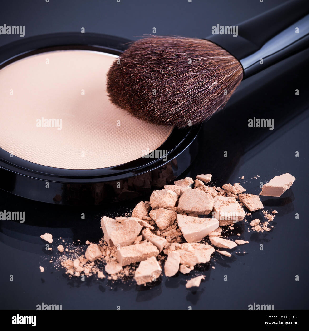 Face foundation powder product with crumbled texture Stock Photo - Alamy