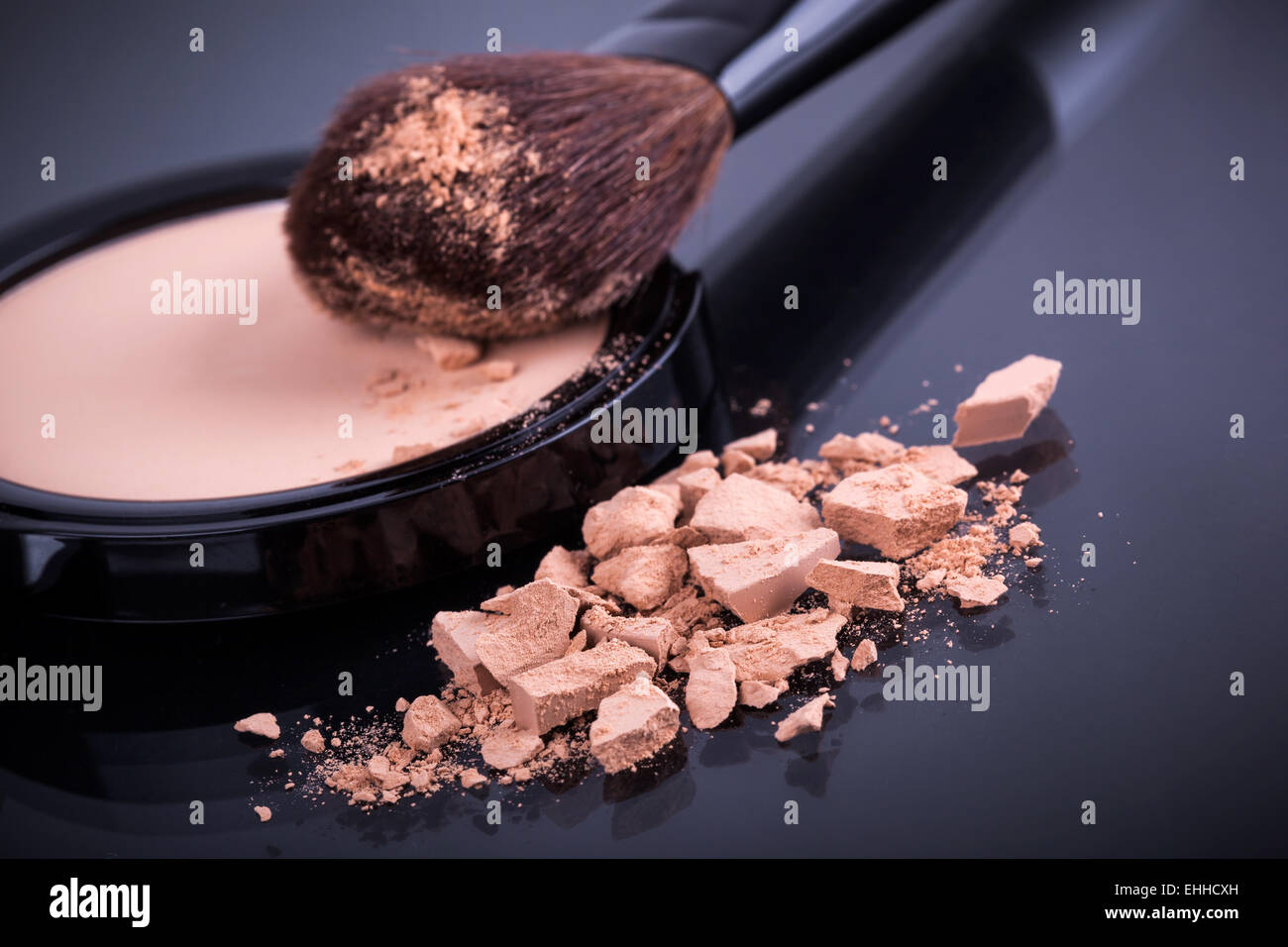 Face foundation powder product with crumbled texture Stock Photo - Alamy