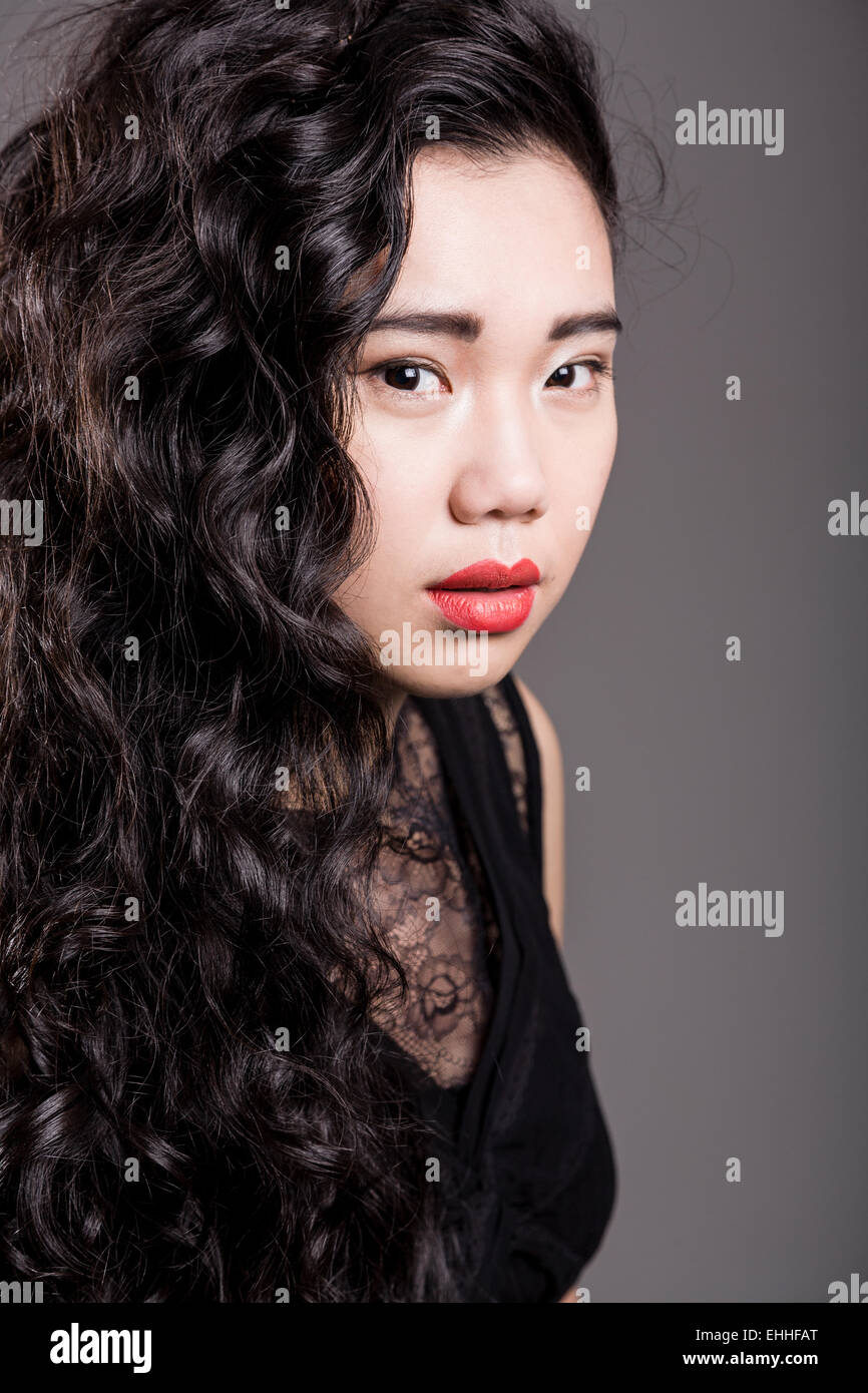 Beautiful chinese model posing hi-res stock photography and images - Alamy