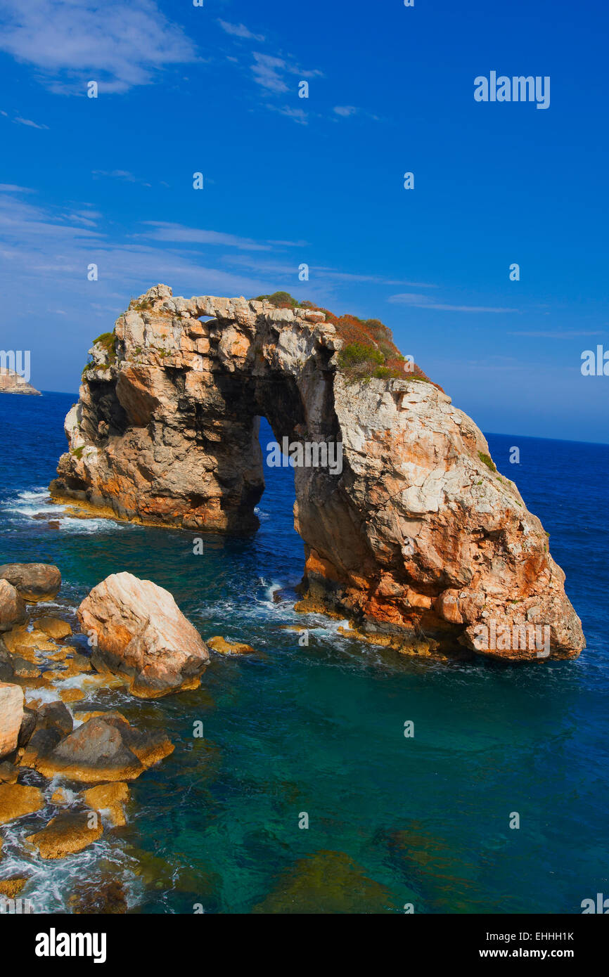 Archway of Es Pontas, Mallorca, Es Pontas, Natural stone arch, Cala ...
