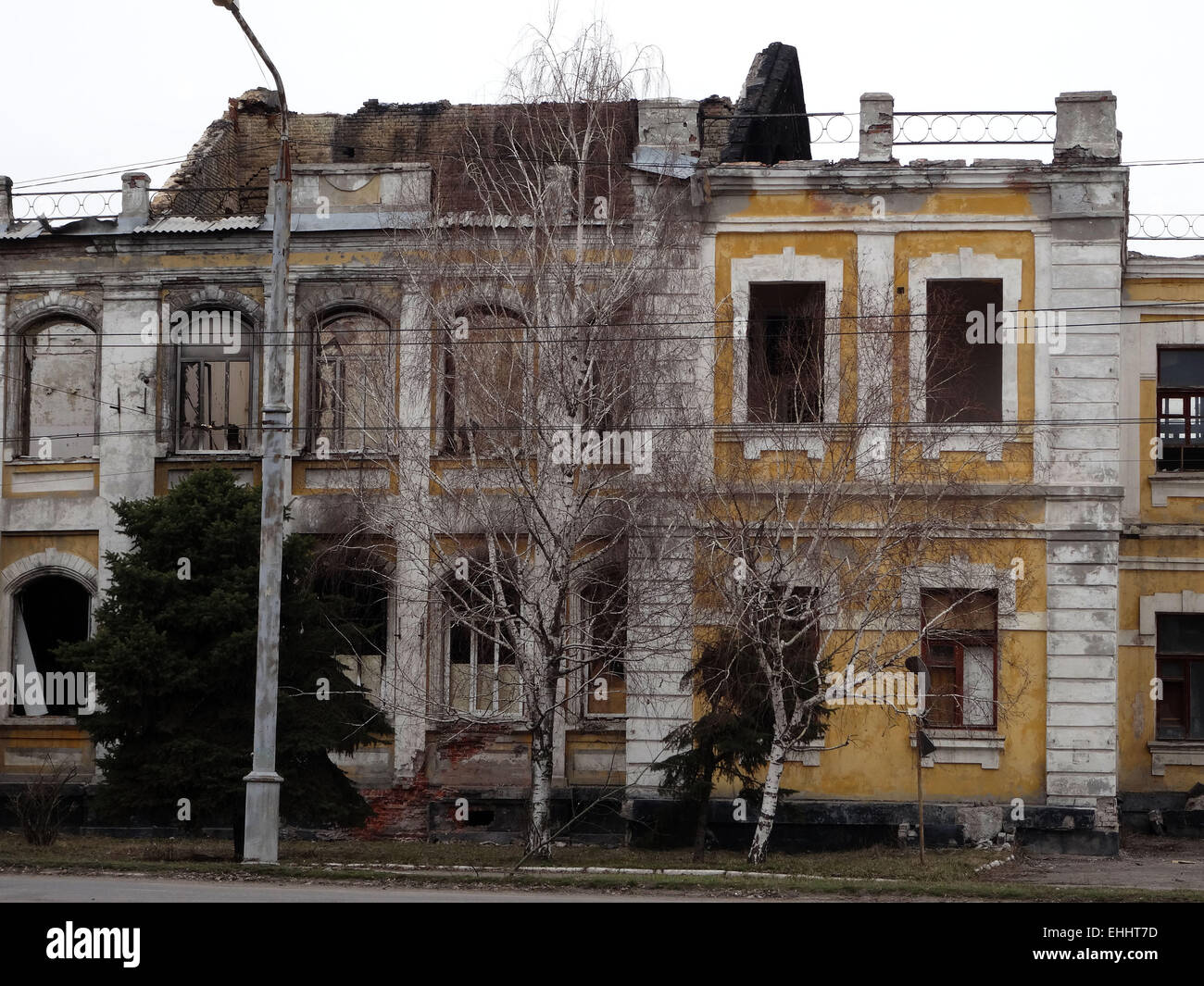 Lisichansk, Ukraine. 12th Mar, 2015. Dilapidated building in the center ...