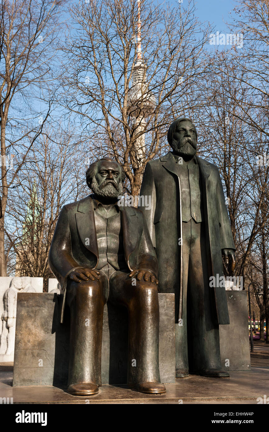 Statue marx and engels hi-res stock photography and images - Alamy