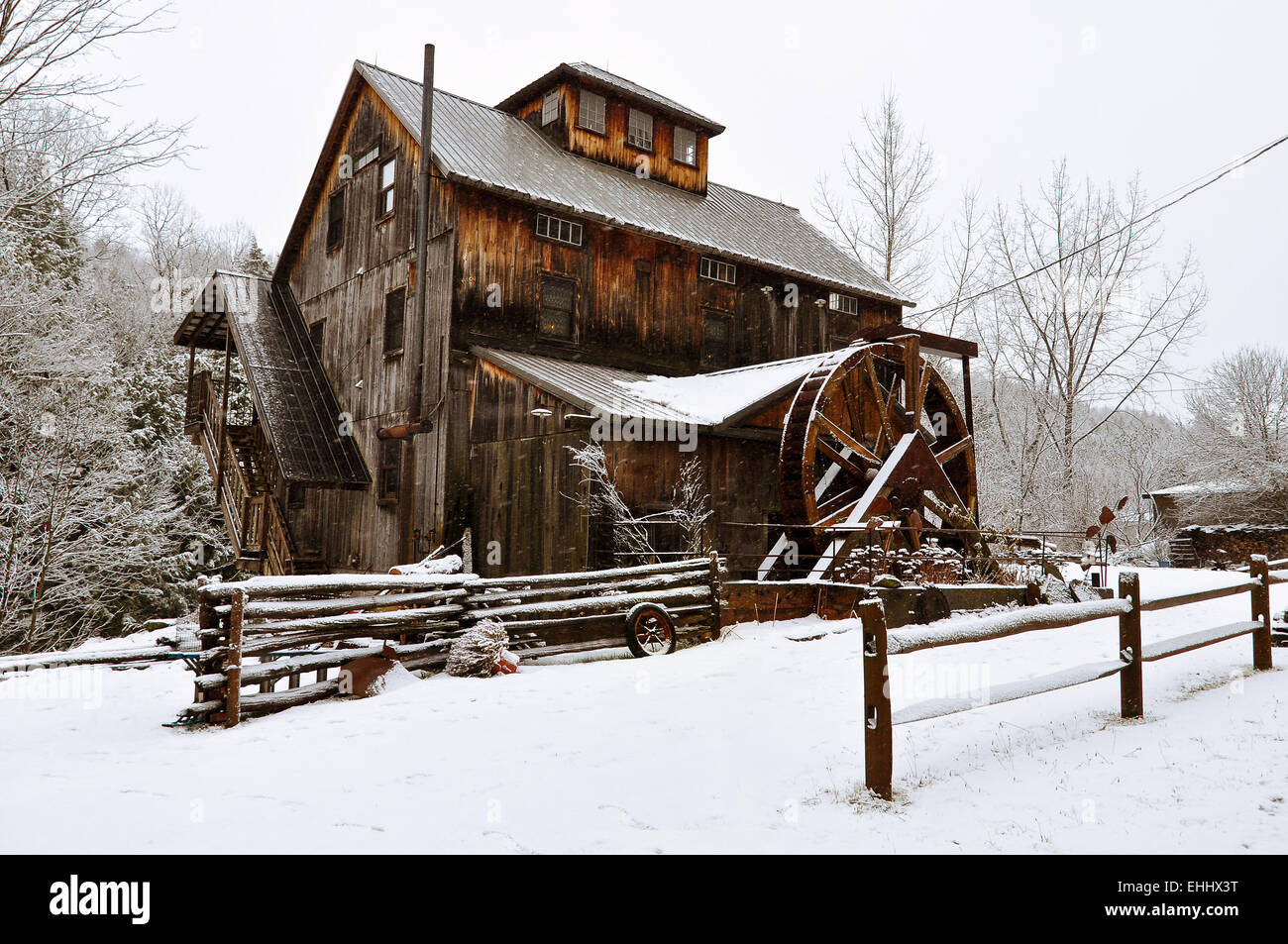 Water mill in a winter coat -Vermont USA Stock Photo - Alamy