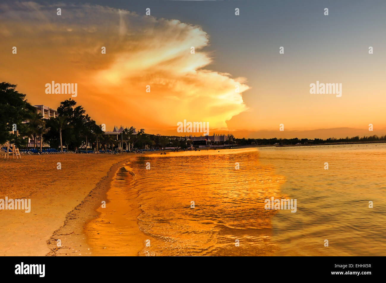 Golden sand and cloudy dramatic sky hi-res stock photography and images ...