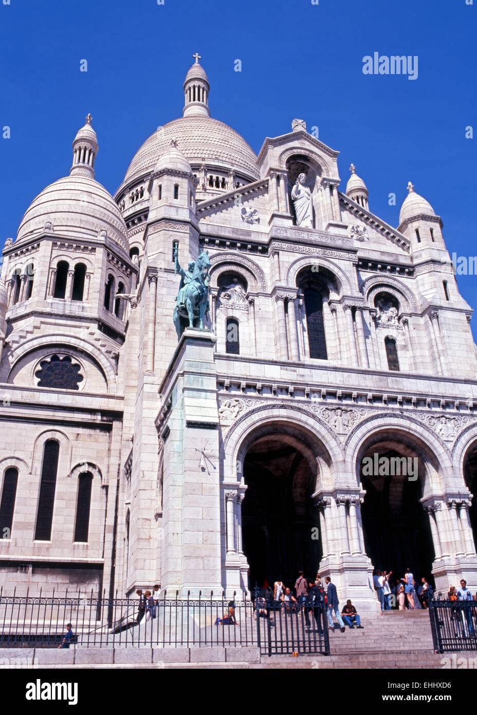 Sacre coeur basilica paris hi-res stock photography and images - Alamy