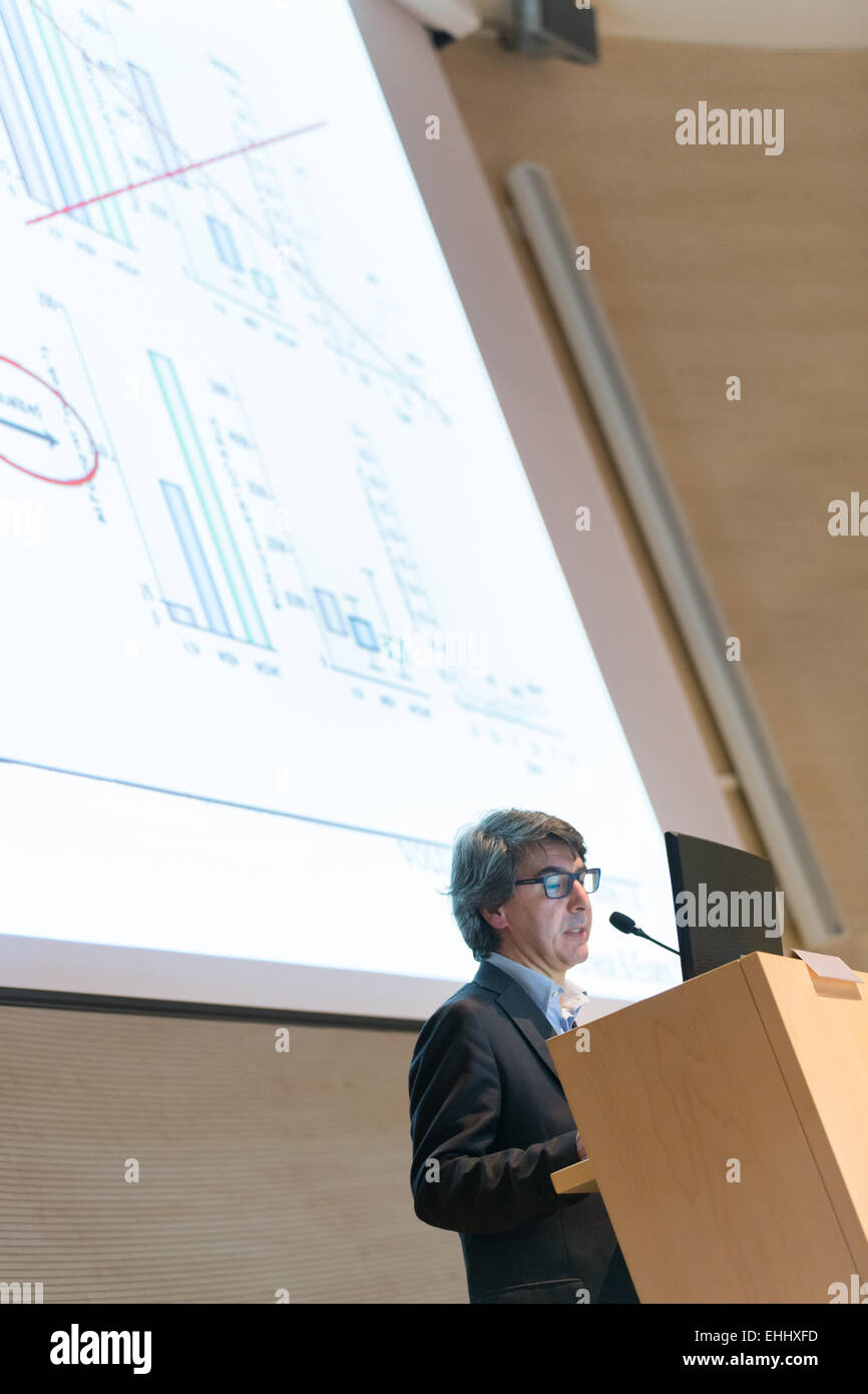Man giving speech on podium hi-res stock photography and images - Alamy