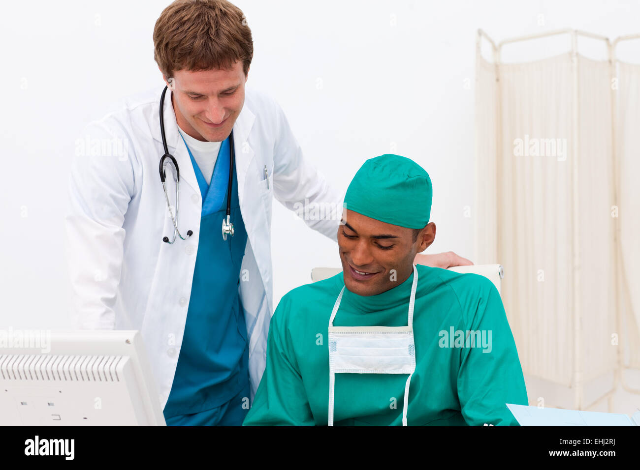 Portrait of two doctors working together Stock Photo - Alamy