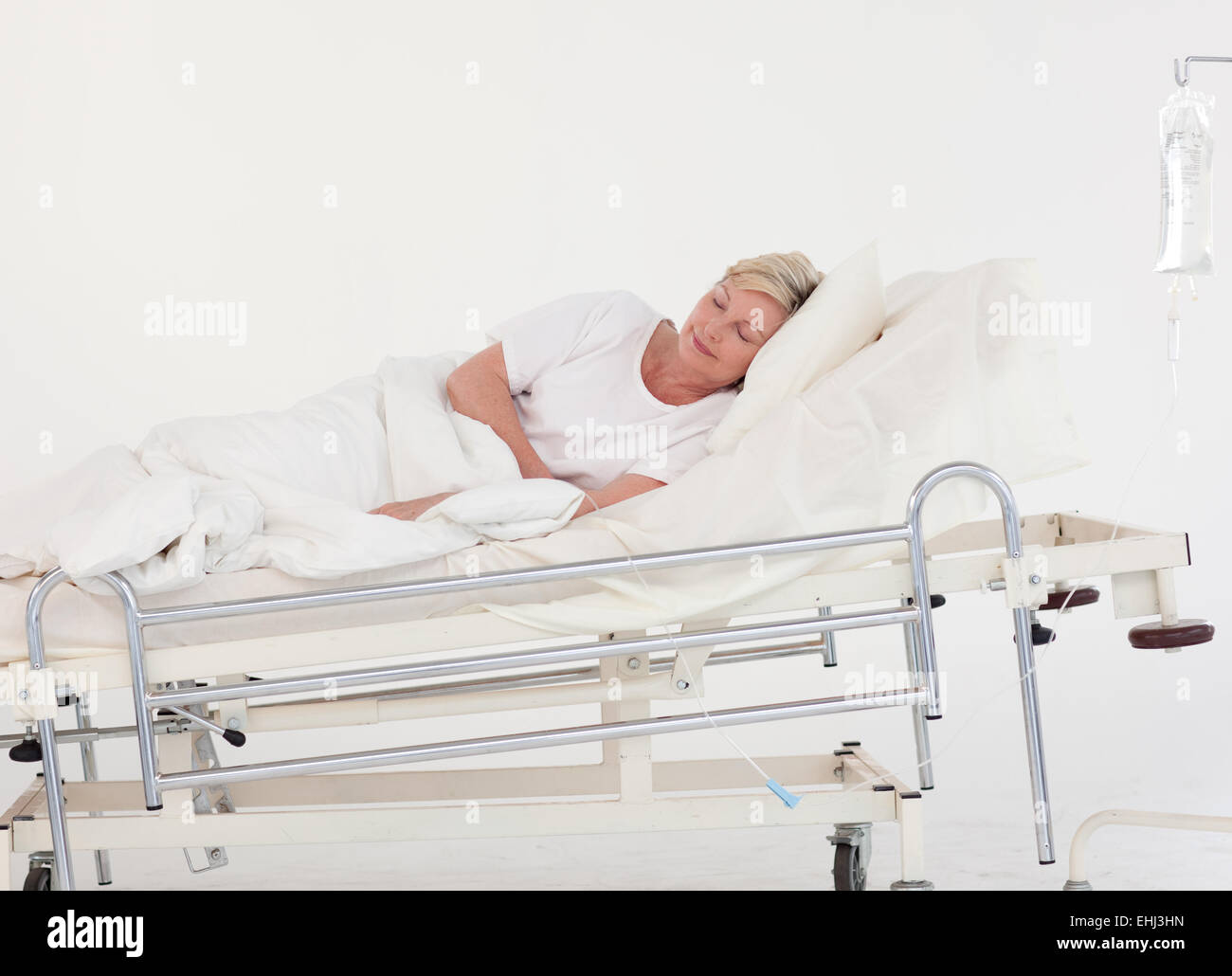 Elderly sleeping woman in hospital hi-res stock photography and images ...