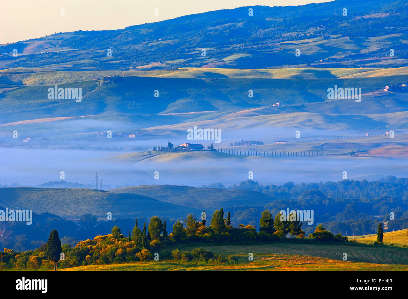 Val d'Orcia. Orcia Valley at dawn. Morning fog. UNESCO World Heritage ...