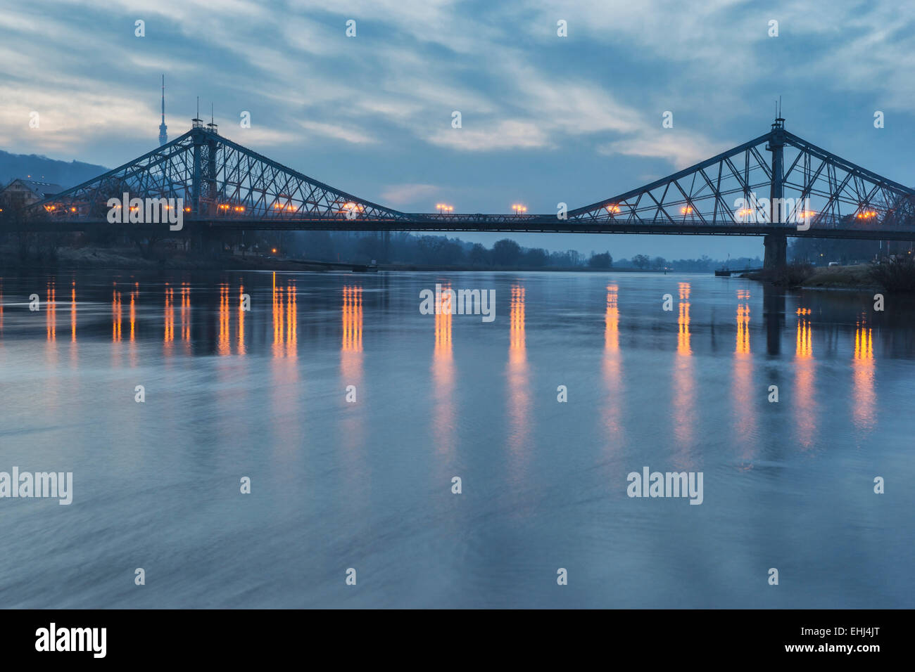 Elbe bridge hi-res stock photography and images - Alamy