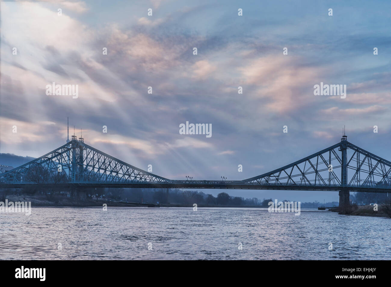 Elbe bridge hi-res stock photography and images - Alamy