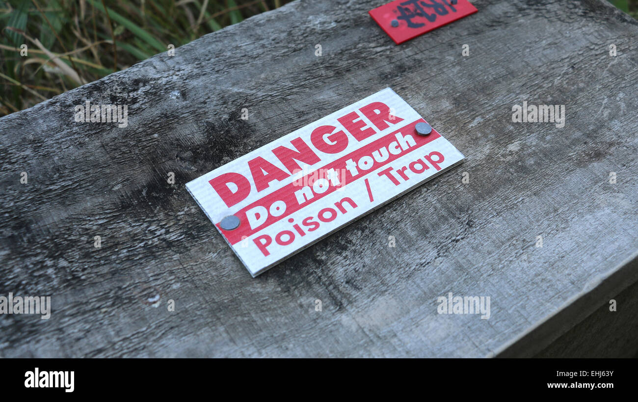 Rat poison warning sign hi-res stock photography and images - Alamy